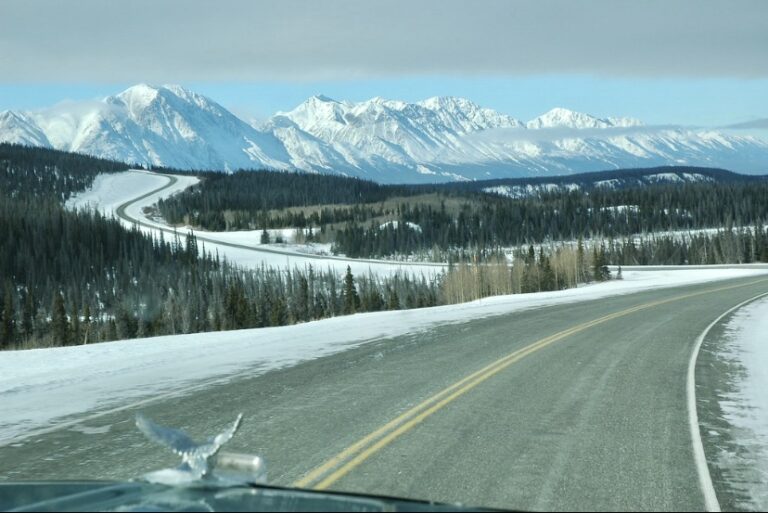 Road Lines & Pavement Markings in British Columbia